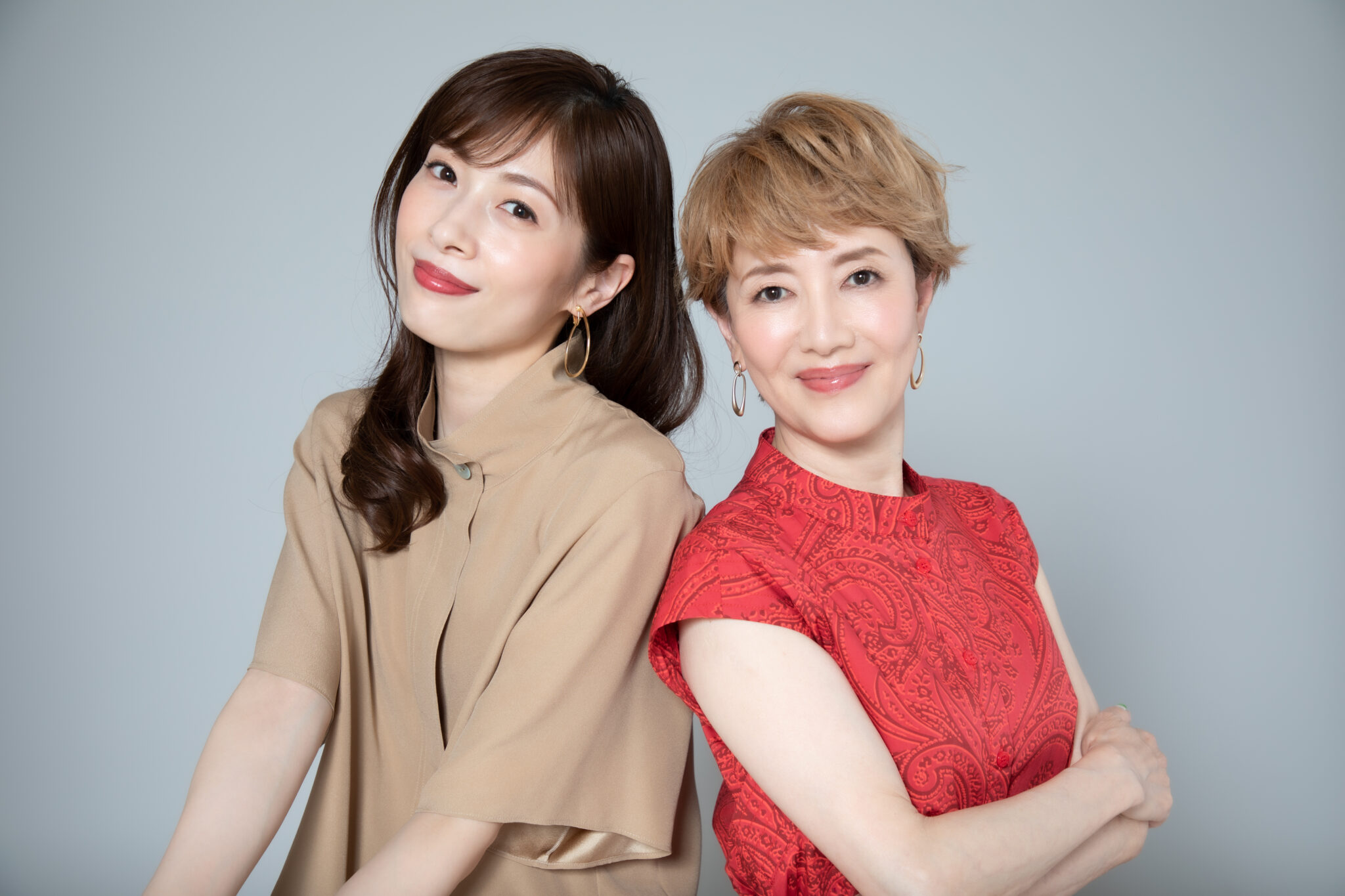 『エリザベス・アーデンvs.ヘレナ・ルビンスタイン -WAR PAINT-』明日海りお×戸田恵子インタビュー | ローチケ演劇宣言！